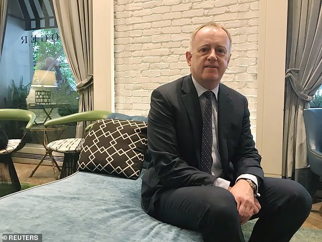 Top executive loses job at insurance giant after affair with younger ...